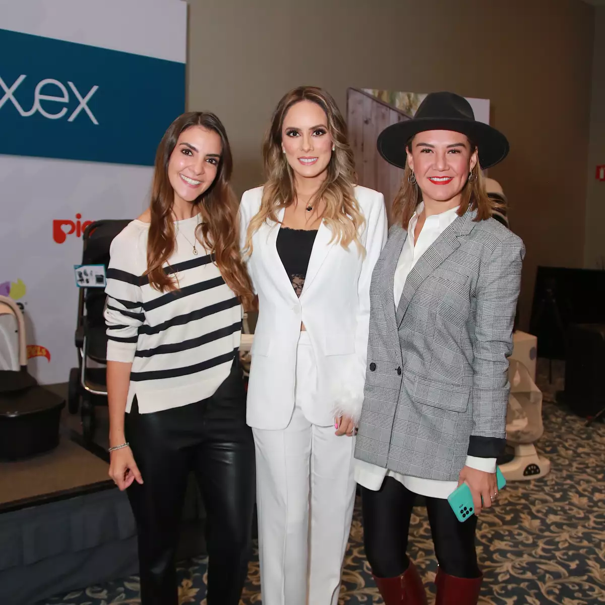 Yael Sandler y Paola Ramos en el evento de aniversario de Mexex