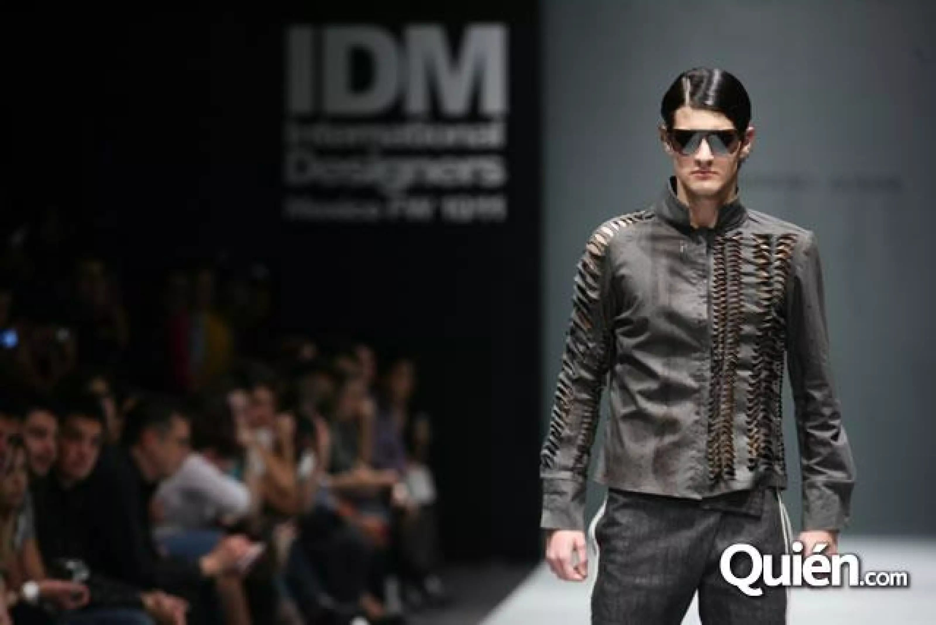 Alessandro Alviani de-construction