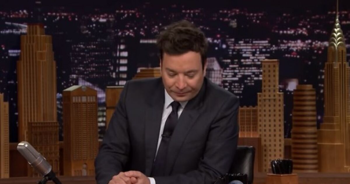 El triste adiós de Jimmy Fallon a su mamá durante su show