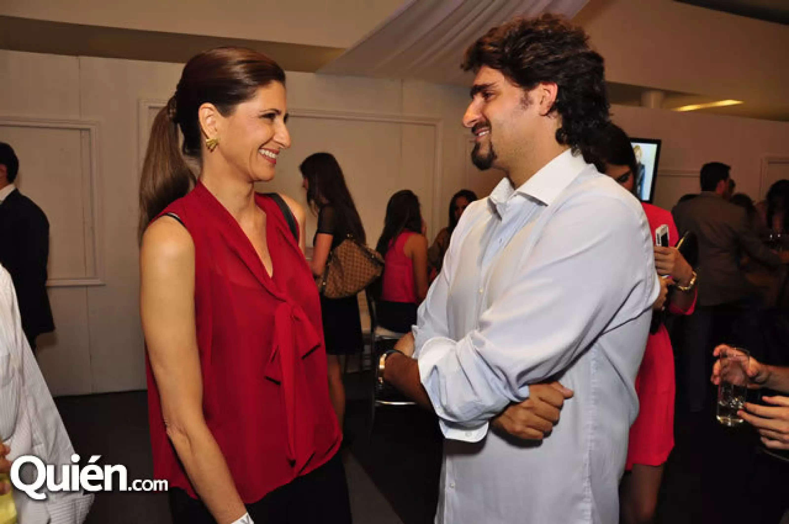 Candice Swanepoel de visita en Guadalajara