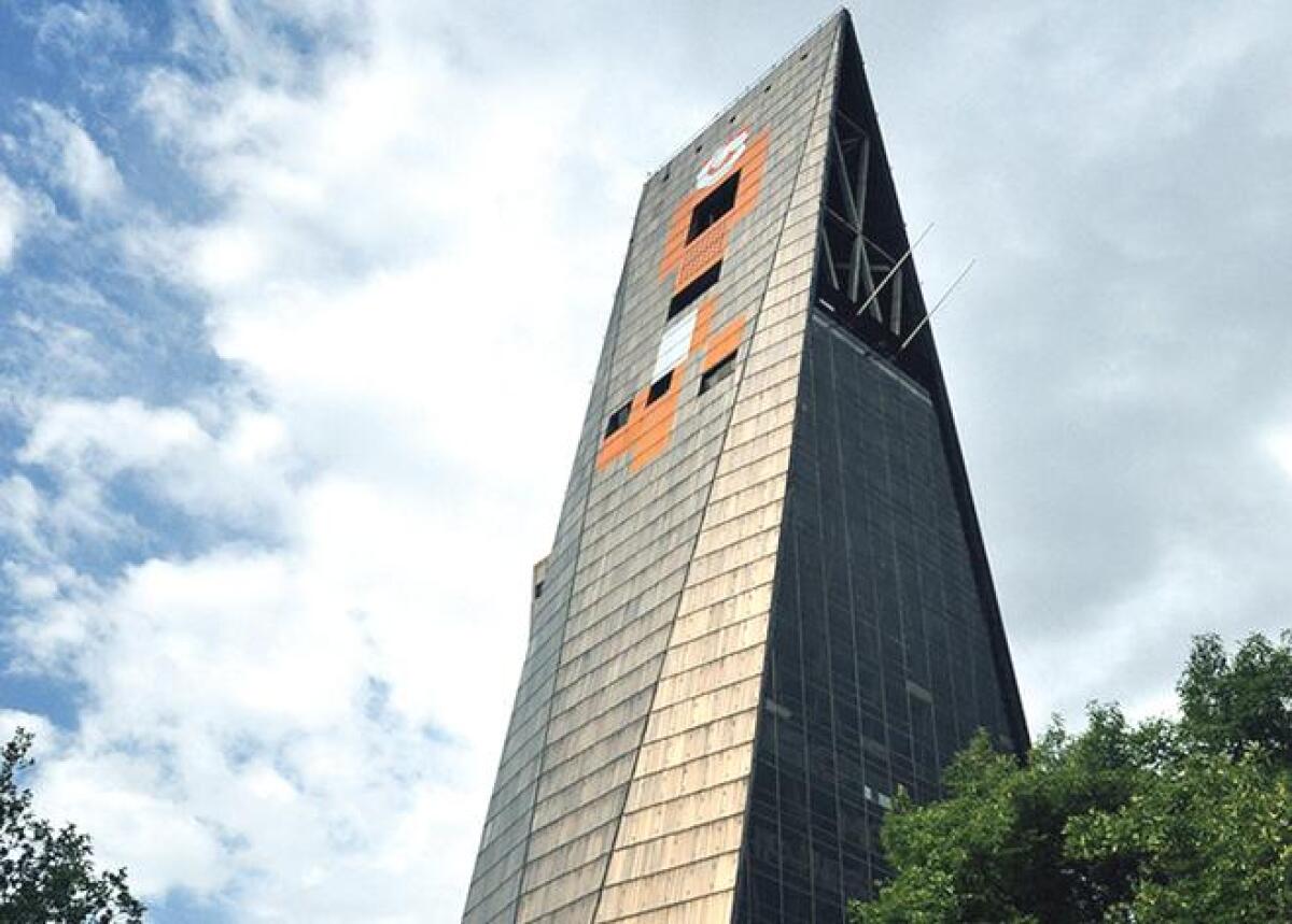 La torre de Banobras vuelve a la vida en Tlatelolco