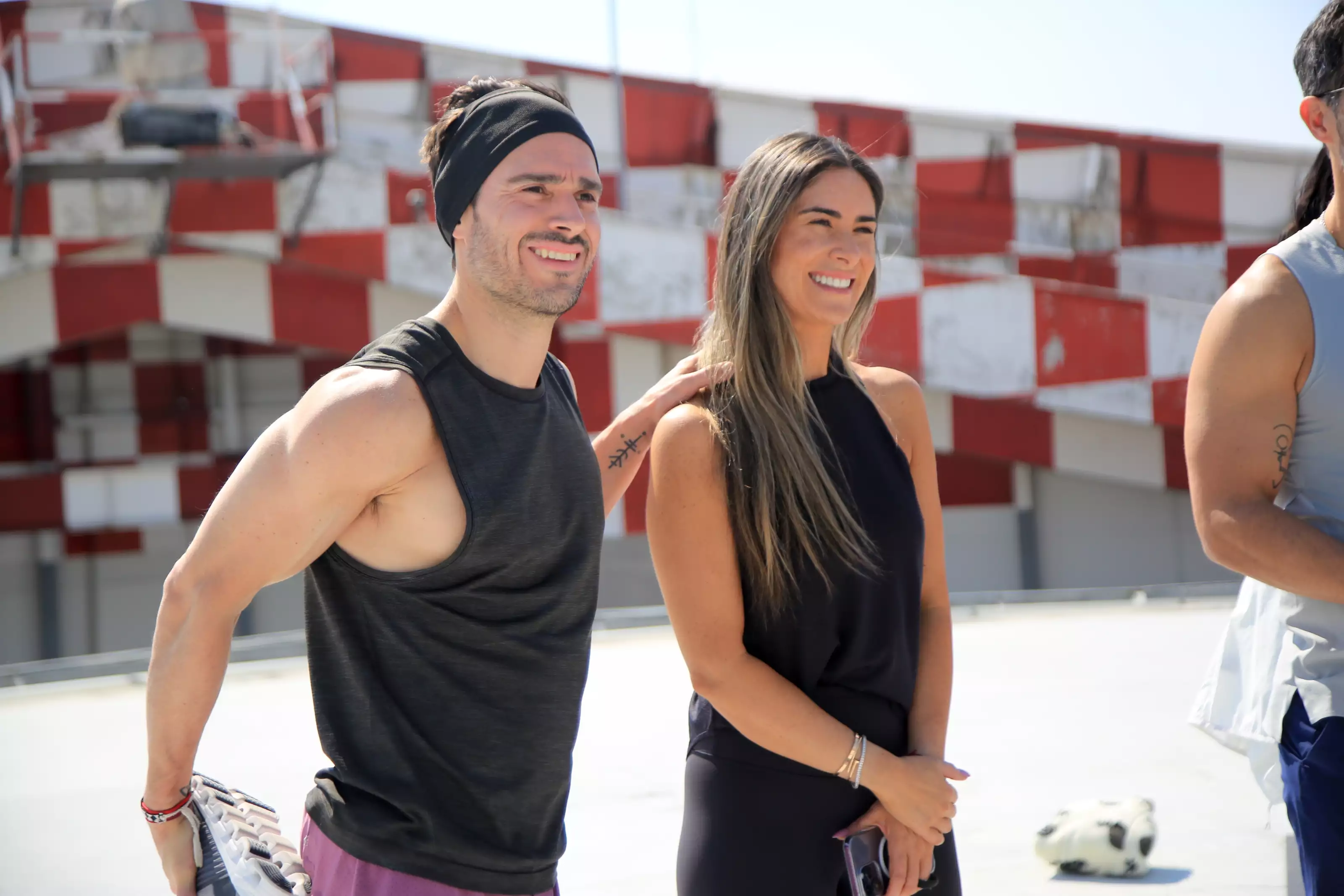 Alessandra Rosaldo y su hermana Mariana en un bootcamp de Método M