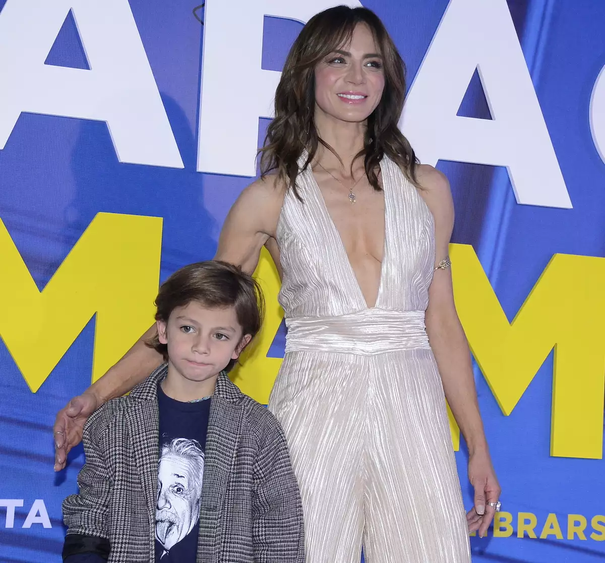 Silvia Navarro lleva por primera vez a su hijo León a una red carpet