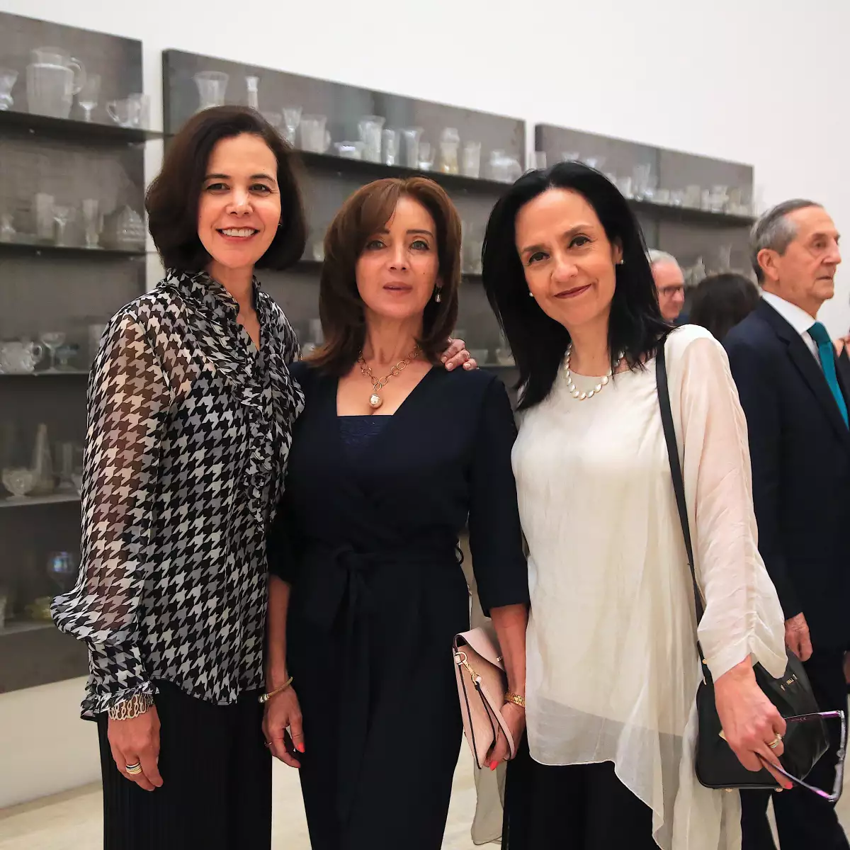 Lorenza Mariscal encabeza una visita guiada por el Museo Jumex