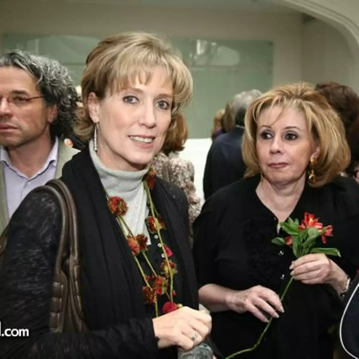 Consuelo Sáizar y Ceci Moctezuma apoyan a los artesanos