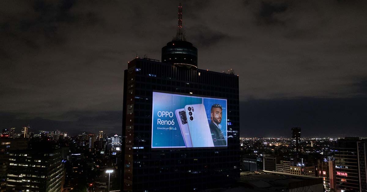 OPPO ilumina el WTC para Maluma