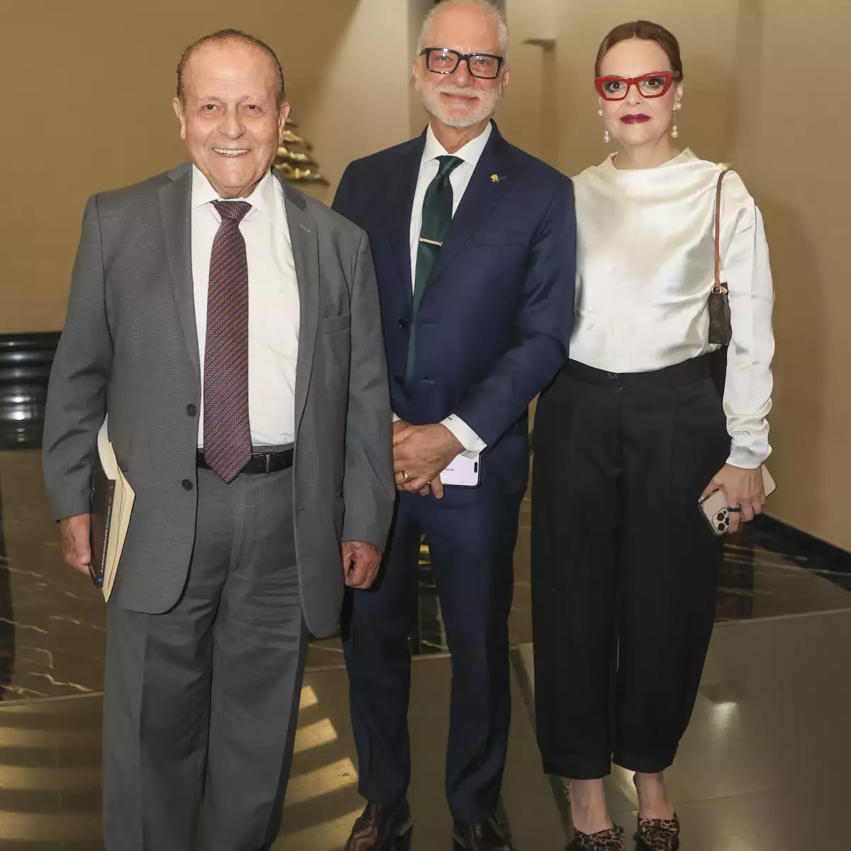Carlos Slim presenta "Mi vida", el libro biográfico de Anuar Kuri, en ...