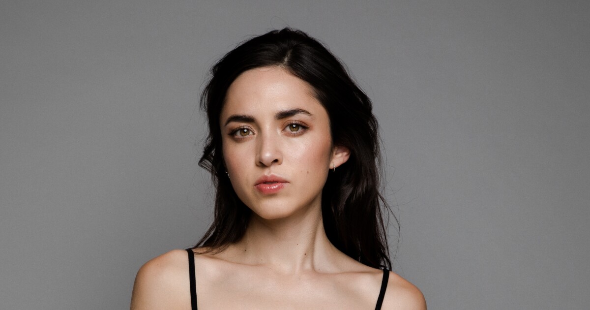 Conoce a María Evoli, la actriz mexicana que rompe lo convencional