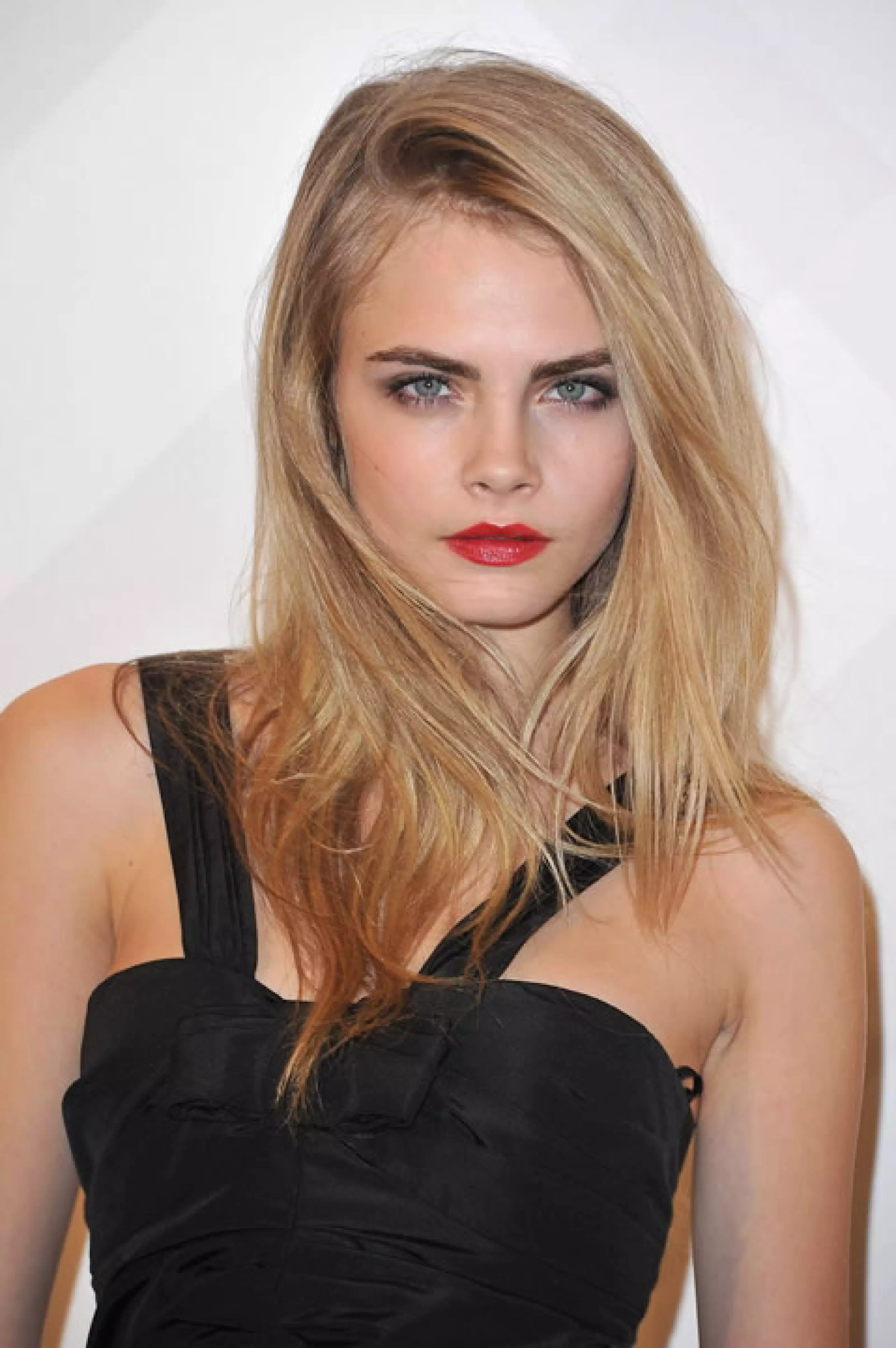 Top beauty looks de Cara Delevingne