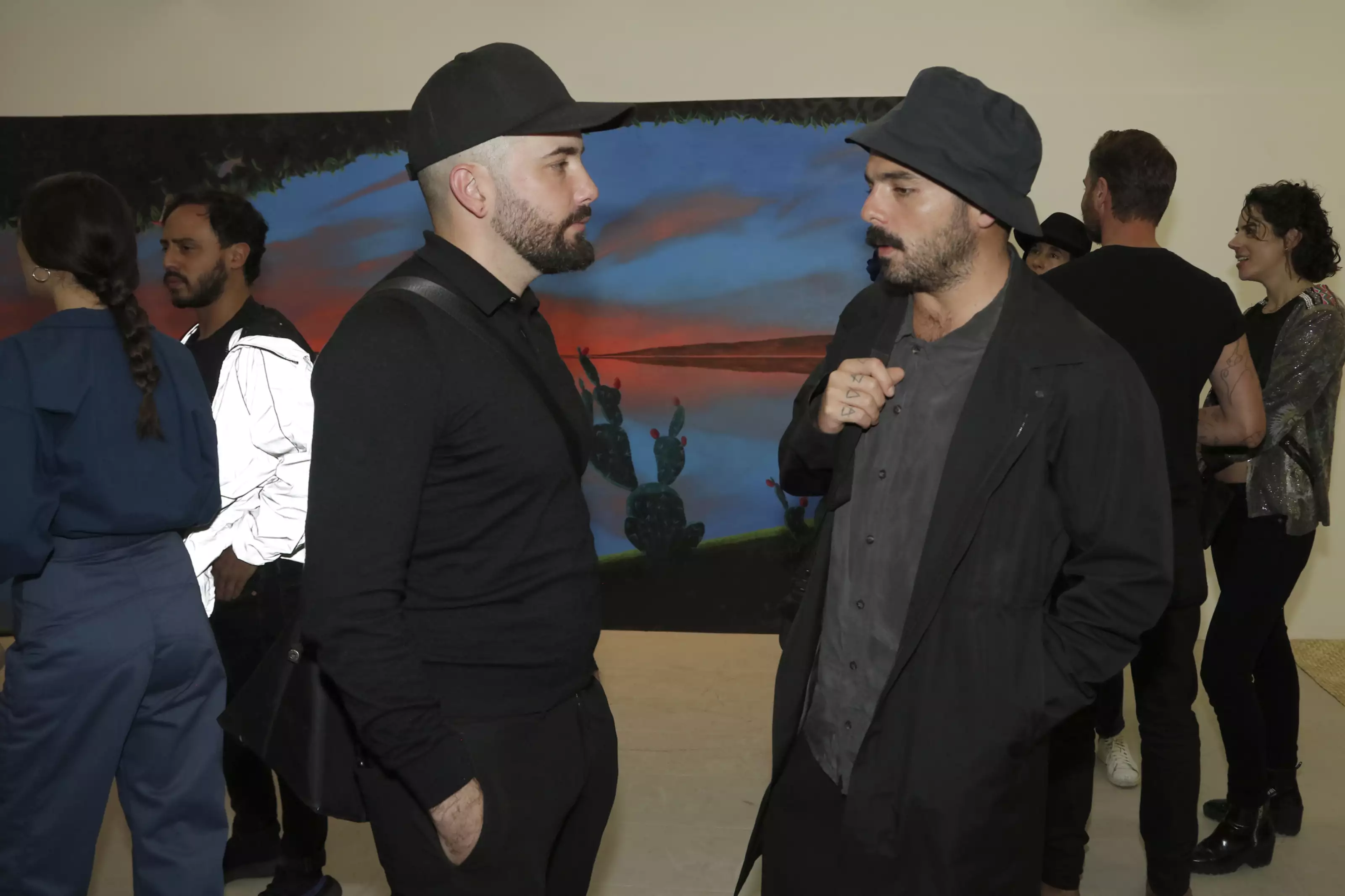 Karen Huber y Ana Segovia en la muestra Paisajes