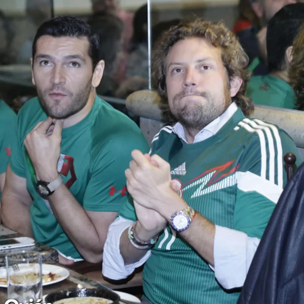 Así vivieron Jacky Bracamontes y Martín Fuentes el triunf...