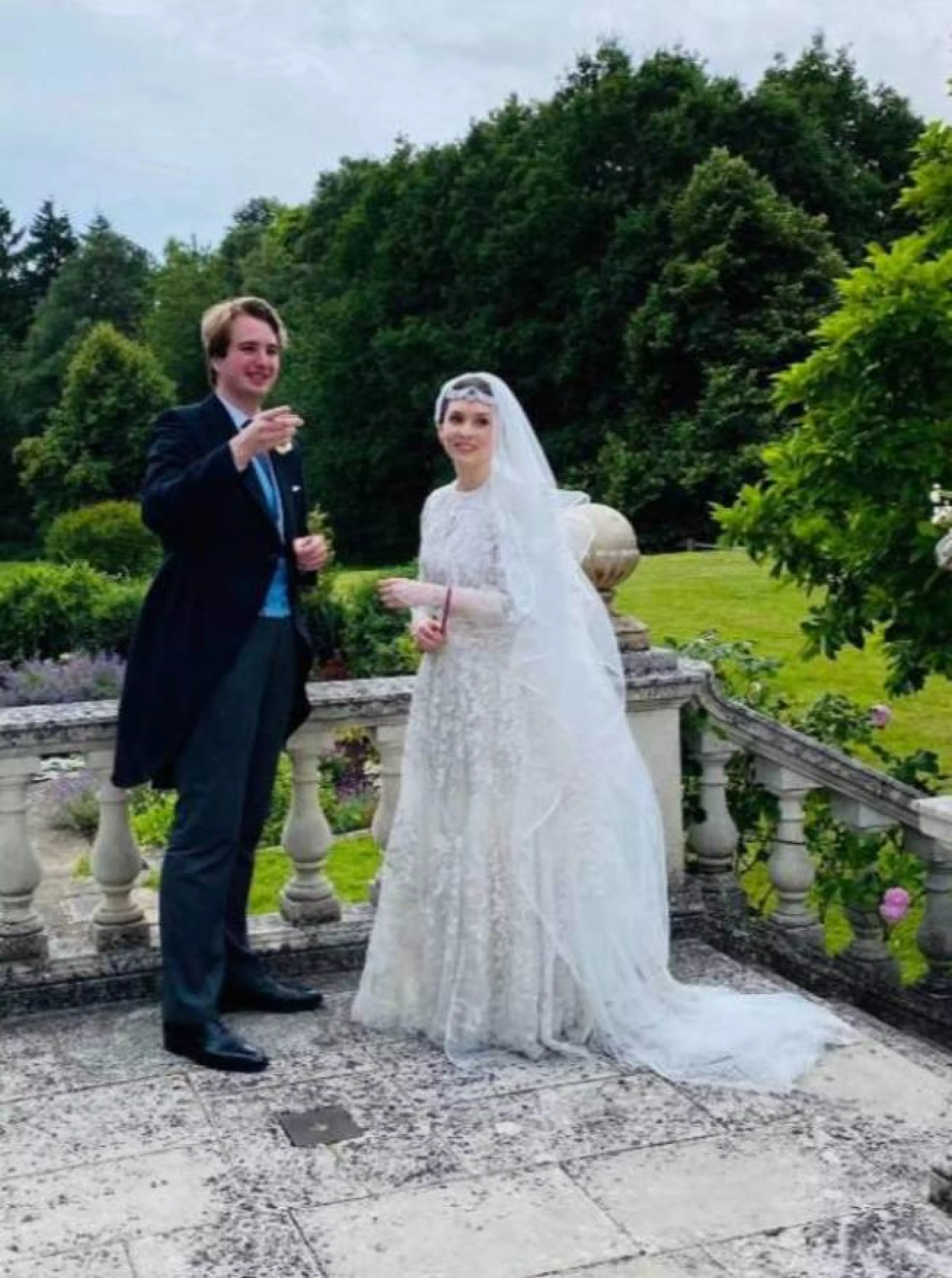La princesa Raiyah de Jordania se casó con el periodista británico Ned ...