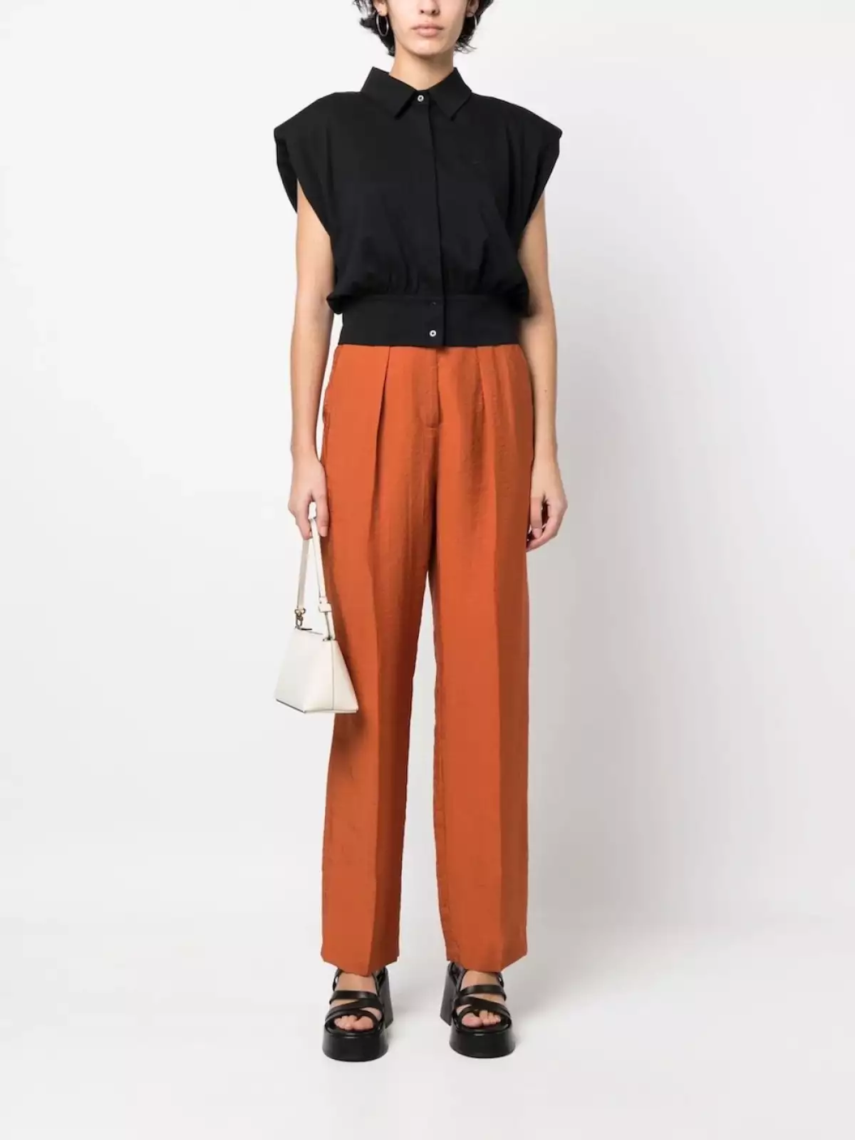 Hombreras: La tendencia que tienes que incorporar en tus looks de este 2024