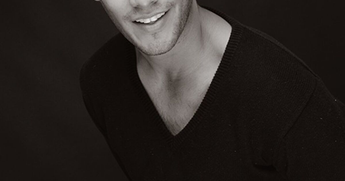 Quién es el guapo actor que dio vida a Iñárritu en la serie de Luis Miguel