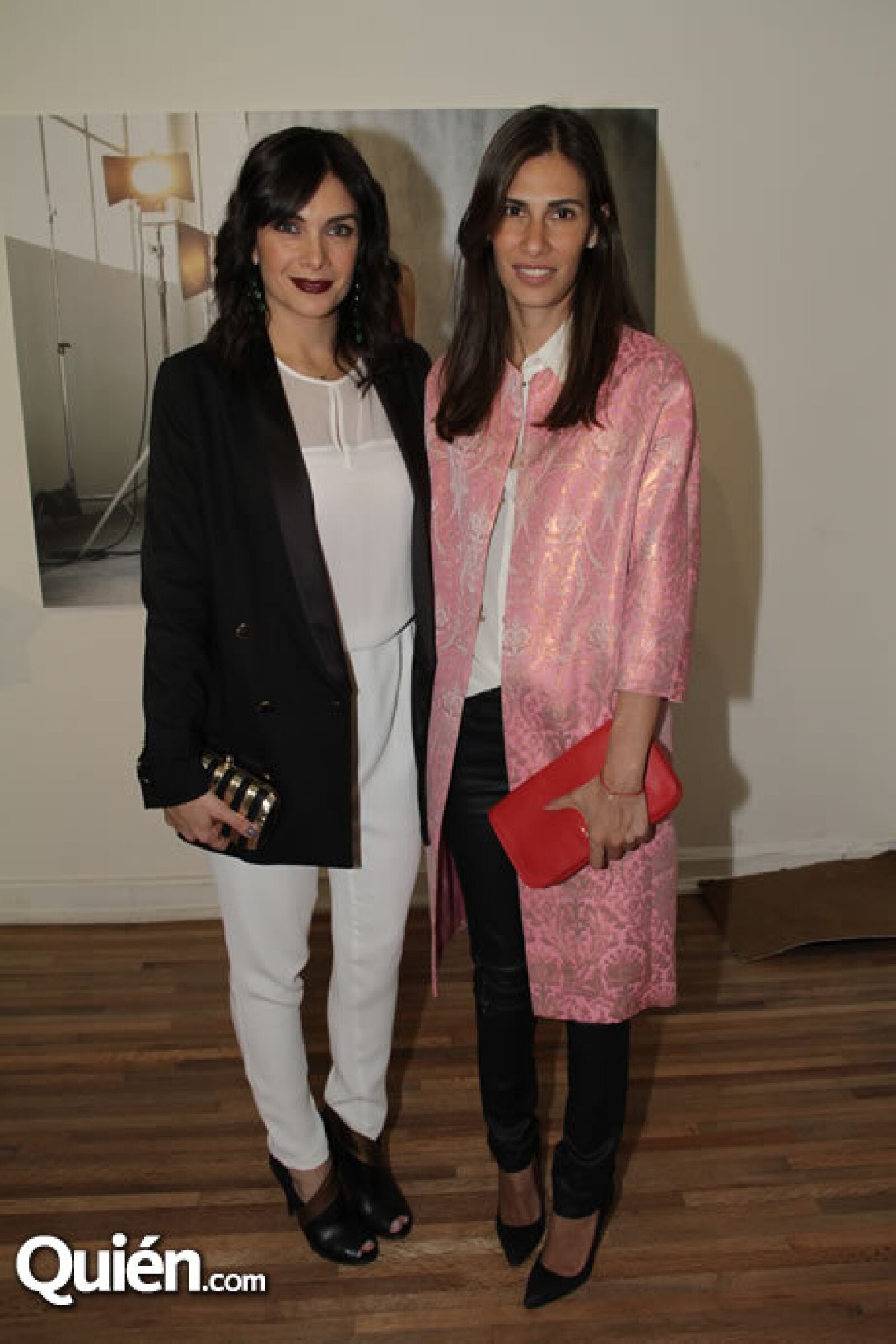 Macarena Lelio y Karla Guindi en la exposición "Excella M...