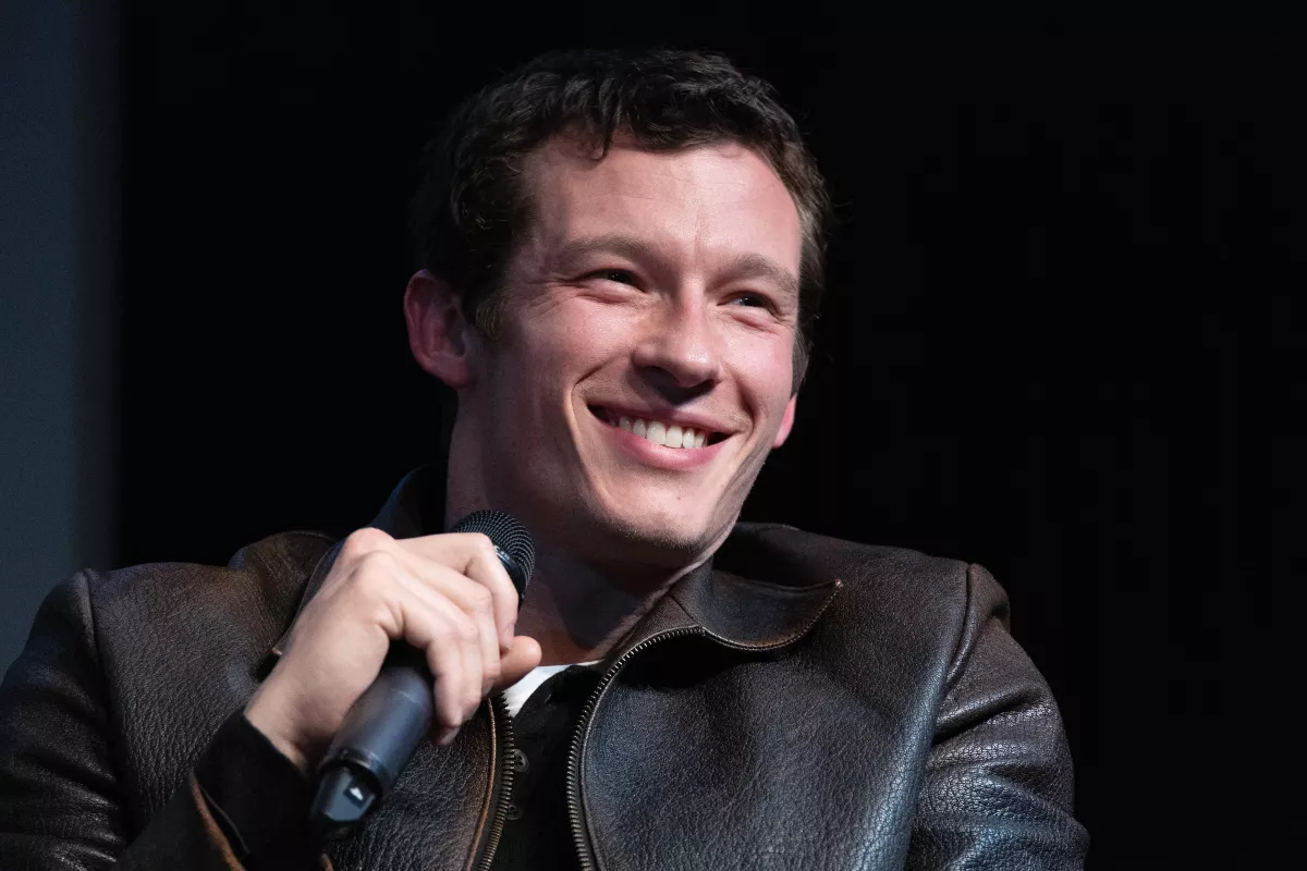 ¿Quién es Callum Turner, el esposo de Dua Lipa?