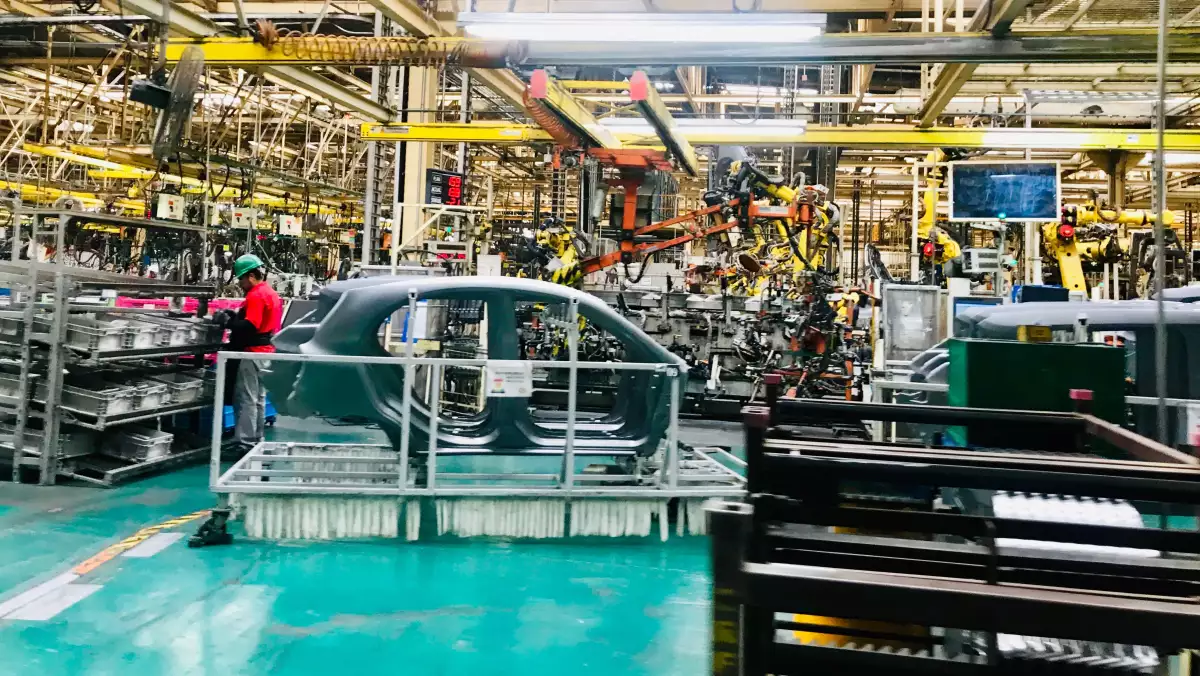 ¿Nissan se va de México? No, pero se disputa la planta COMPAS con Daimler