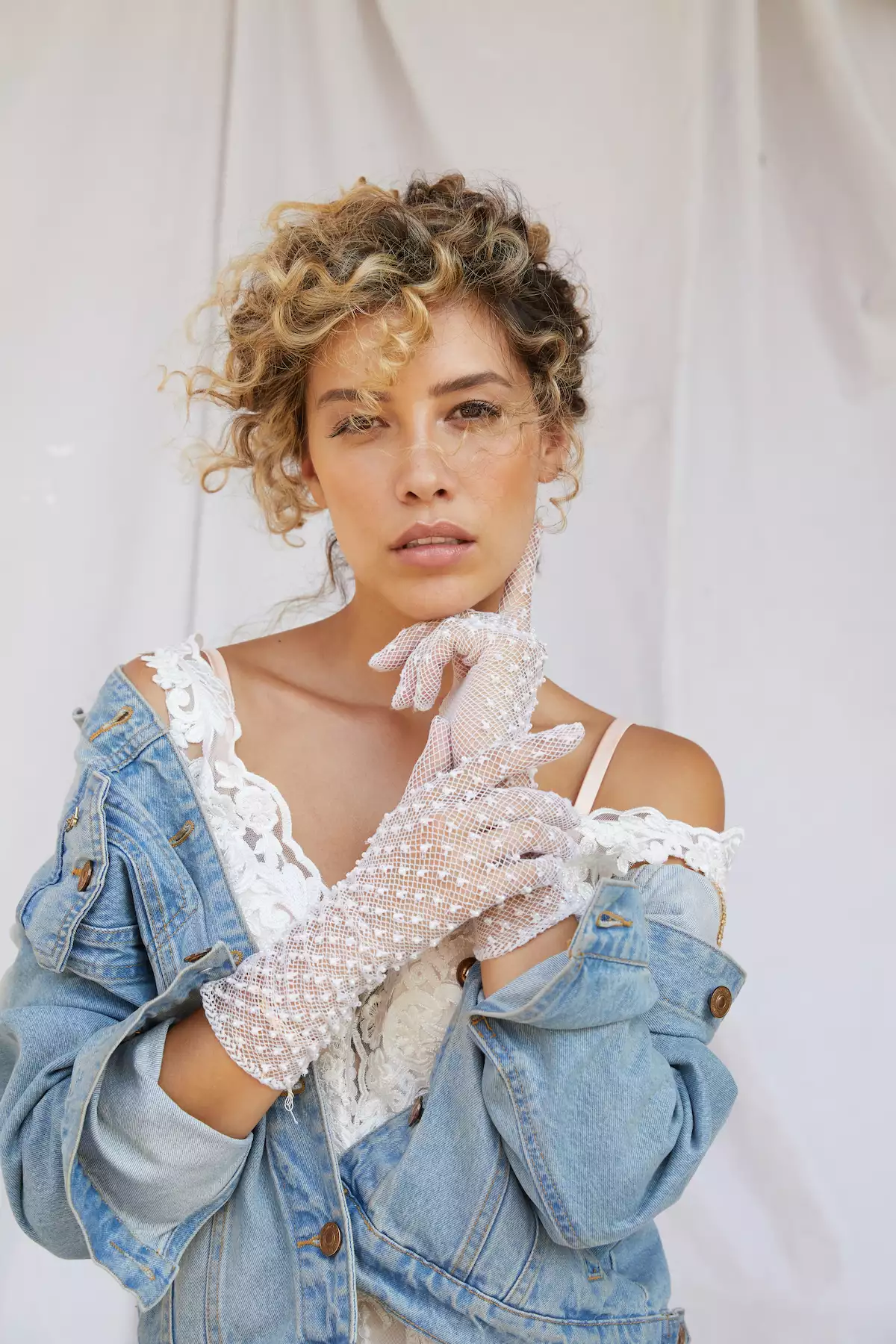 Así se ve Michelle Salas vestida de novia