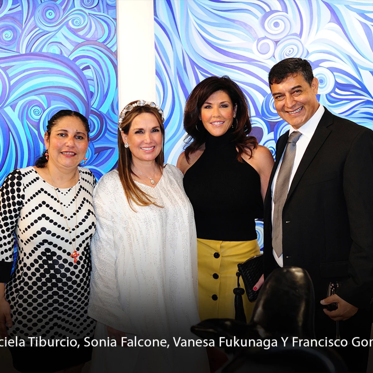 Sonia Falcone inauguró exposición en San José del Cabo