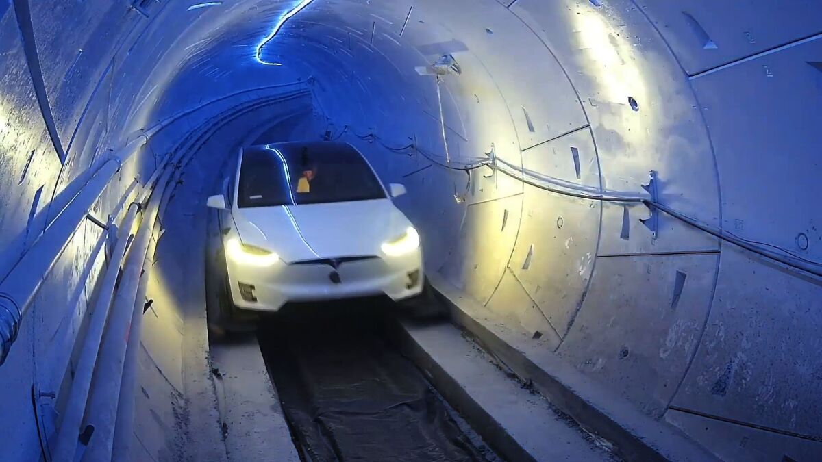 Así es viajar en el túnel de transporte futurista de Elon Musk Así es viajar en el túnel de transporte futurista de Elon Musk