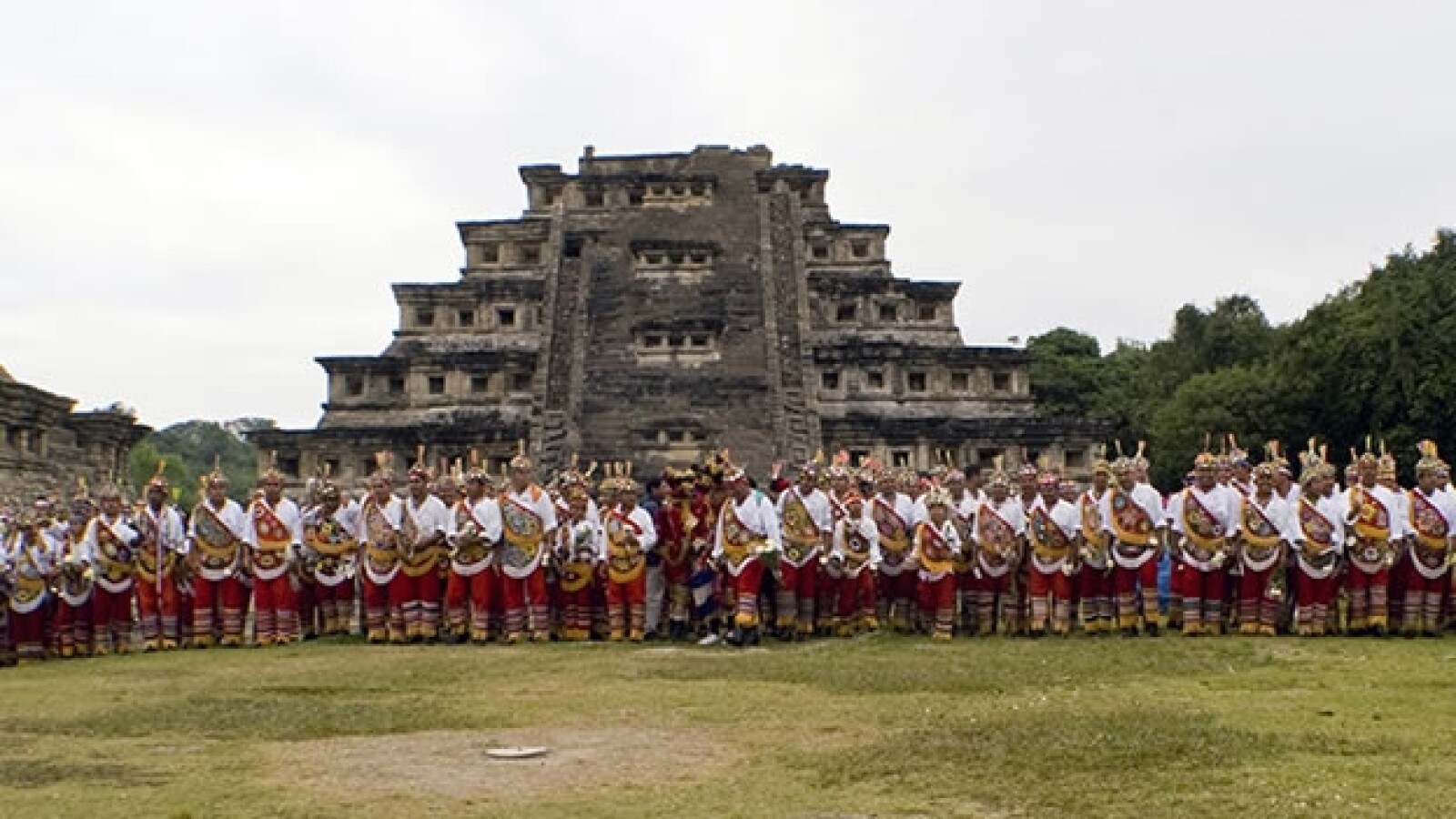 Totonacas dan un ejemplo de cómo transmitir su cultura a los más jóvenes
