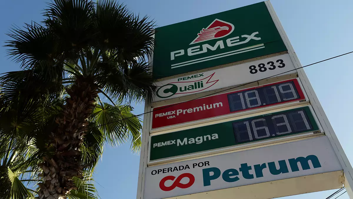 El 'gasolinazo', señal de la crisis de fin de sexenio