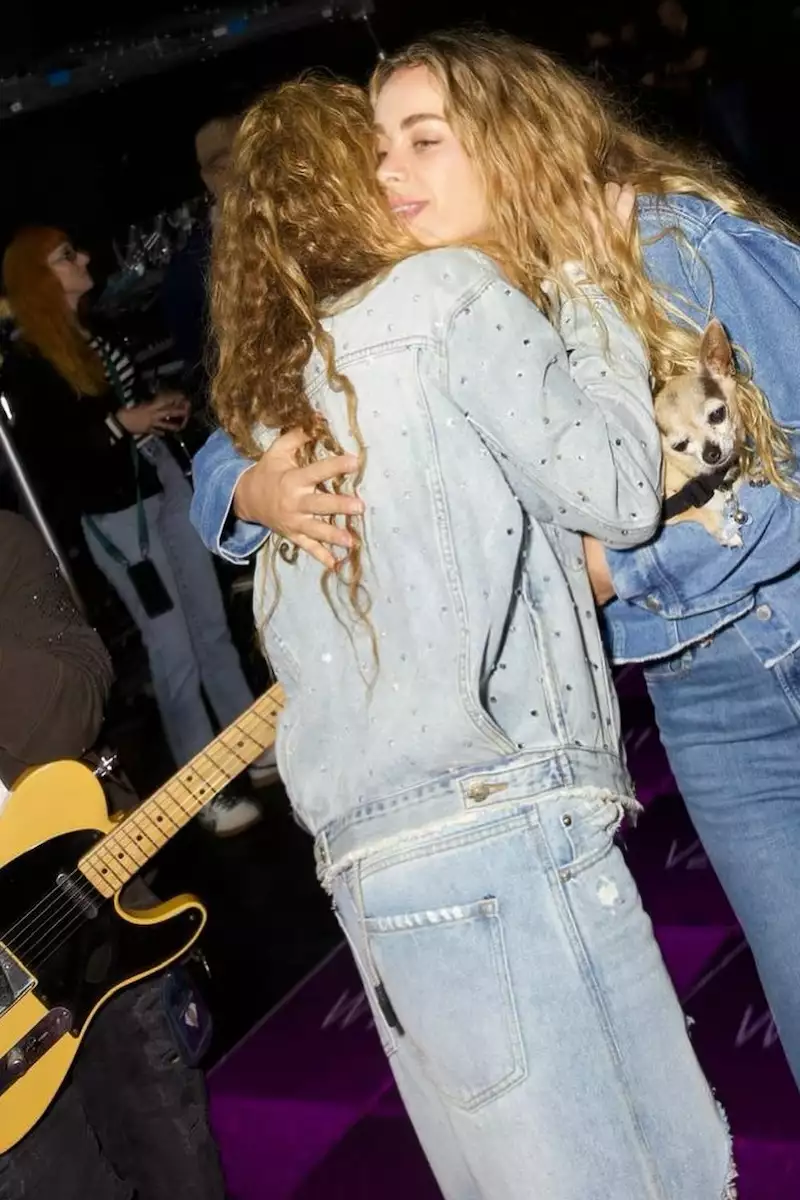 Candela Márquez deja de seguir a Alejandro Sanz y a Shakira en Instagram