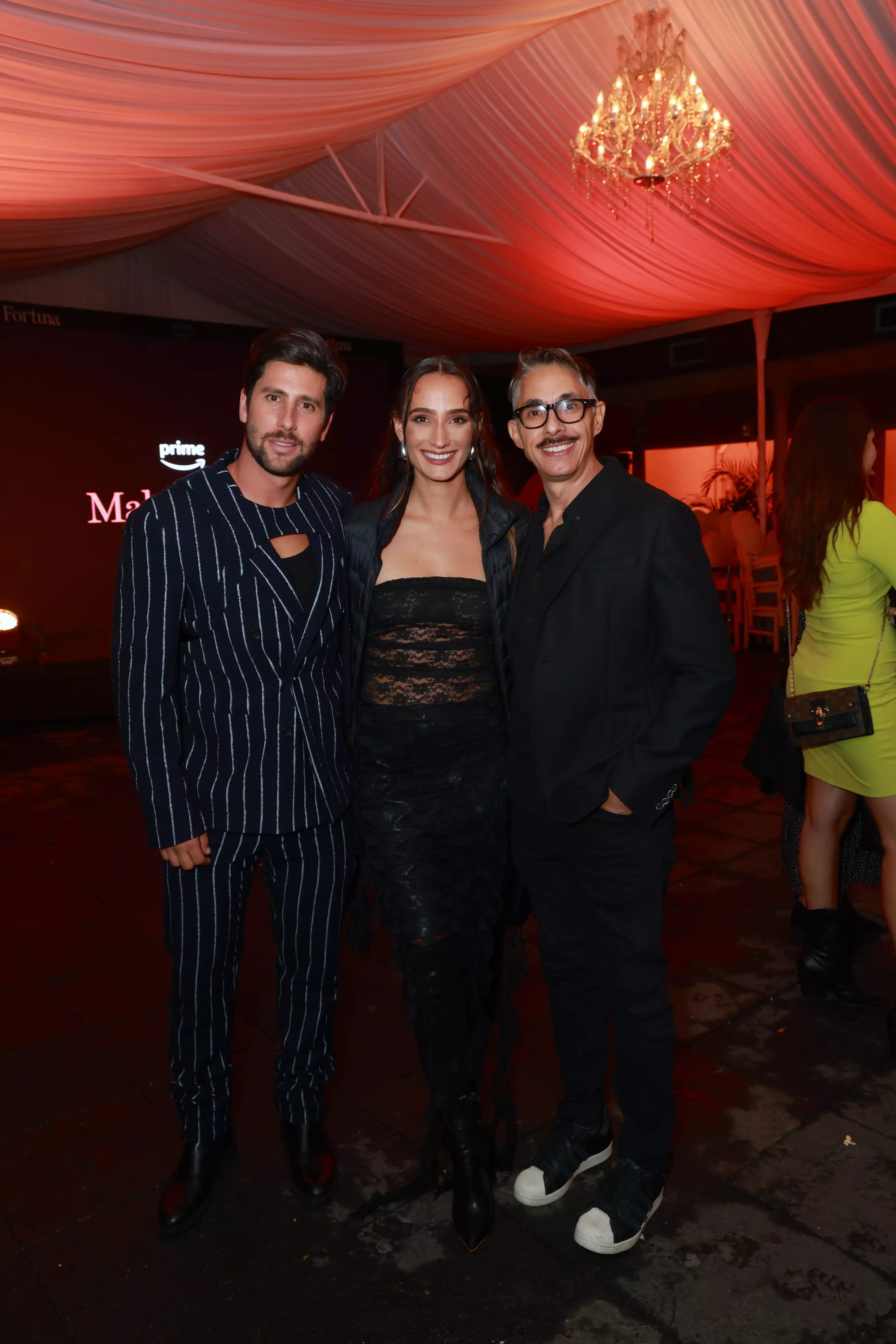 Humberto Zurita y Stephanie Salas en la fiesta de la serie Mala Fortuna