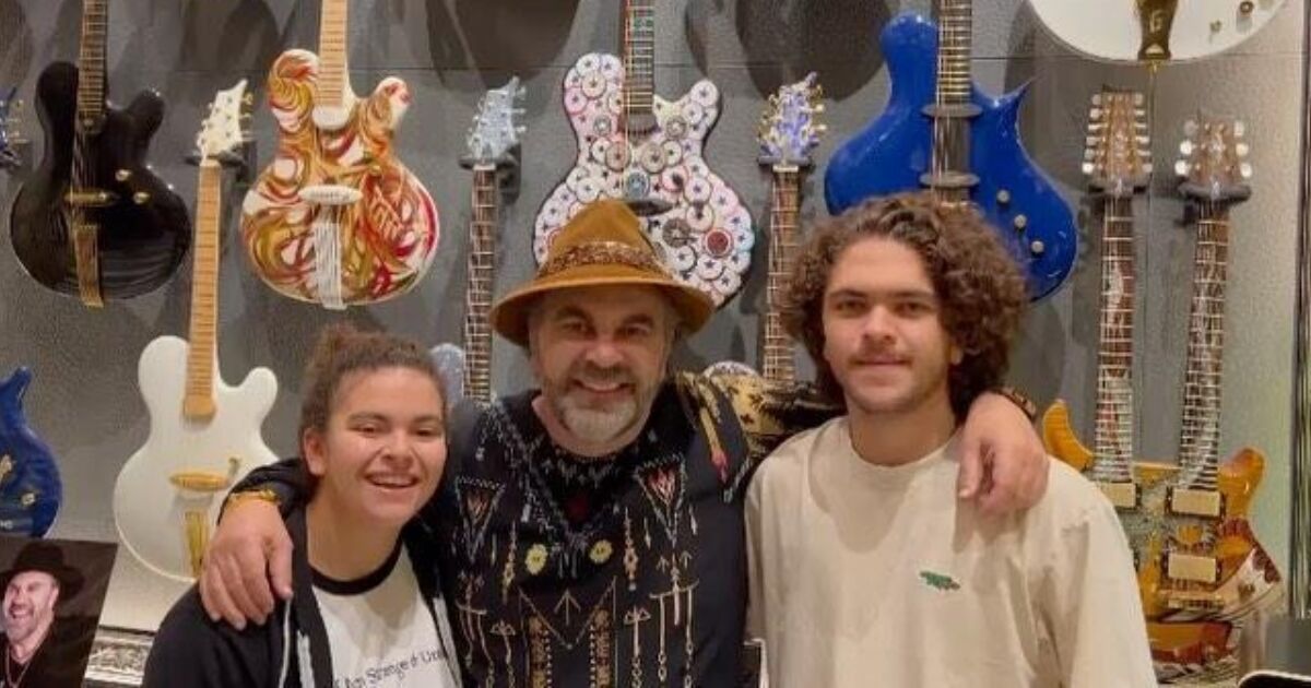 El festejo doble de Mijares con sus hijos Lucerito y José Manuel en Japón