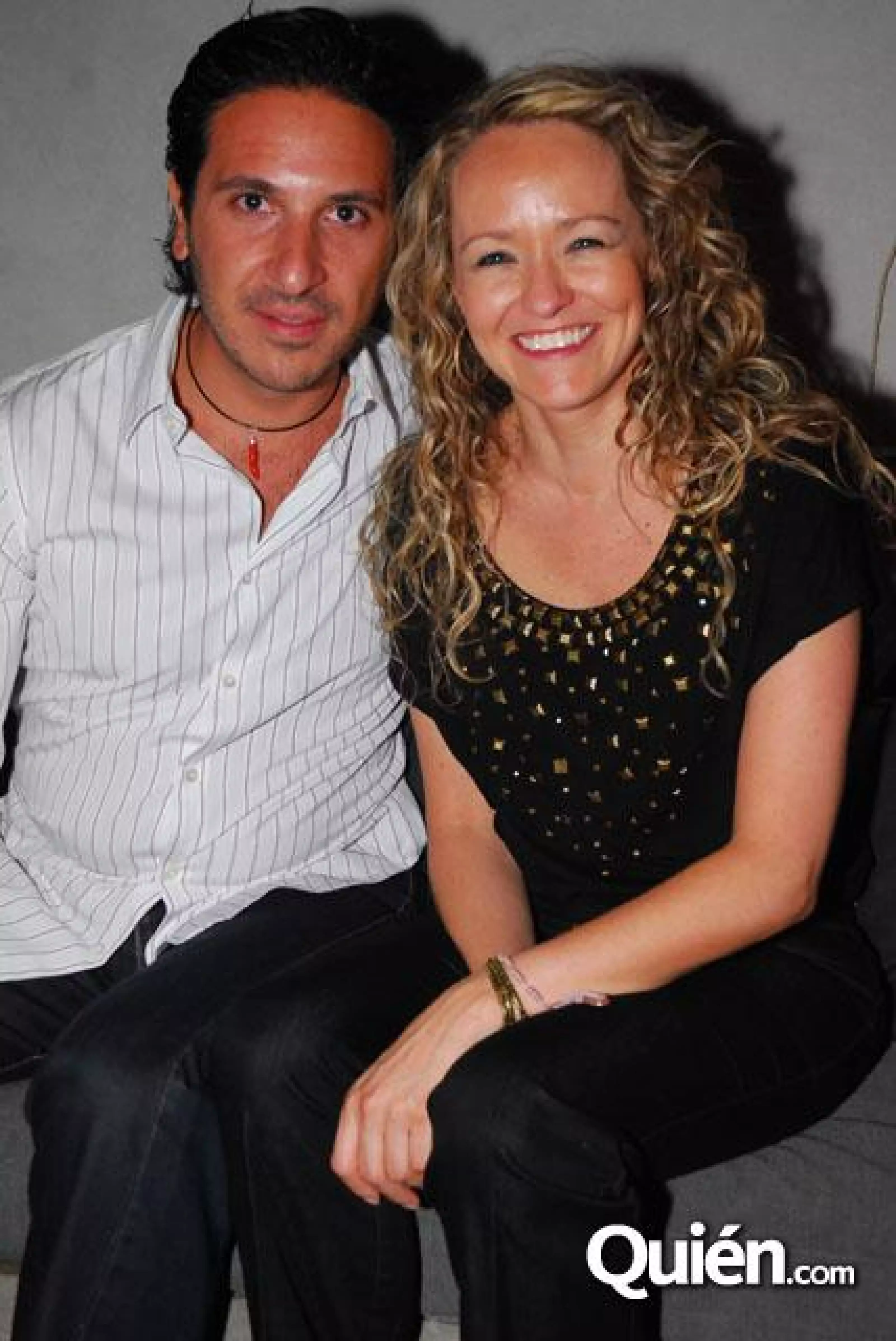 Luisa Serna festeja en el Club 55