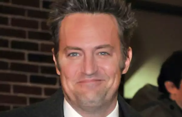 La obsesión de Matthew Perry por Batman lo llevó a llamar Alfred a su ...