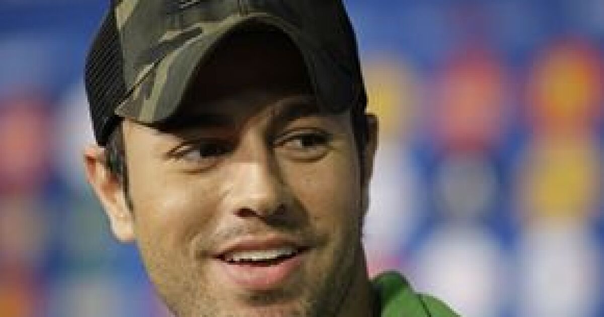 Enrique Iglesias lanzará álbum de éxitos en inglés