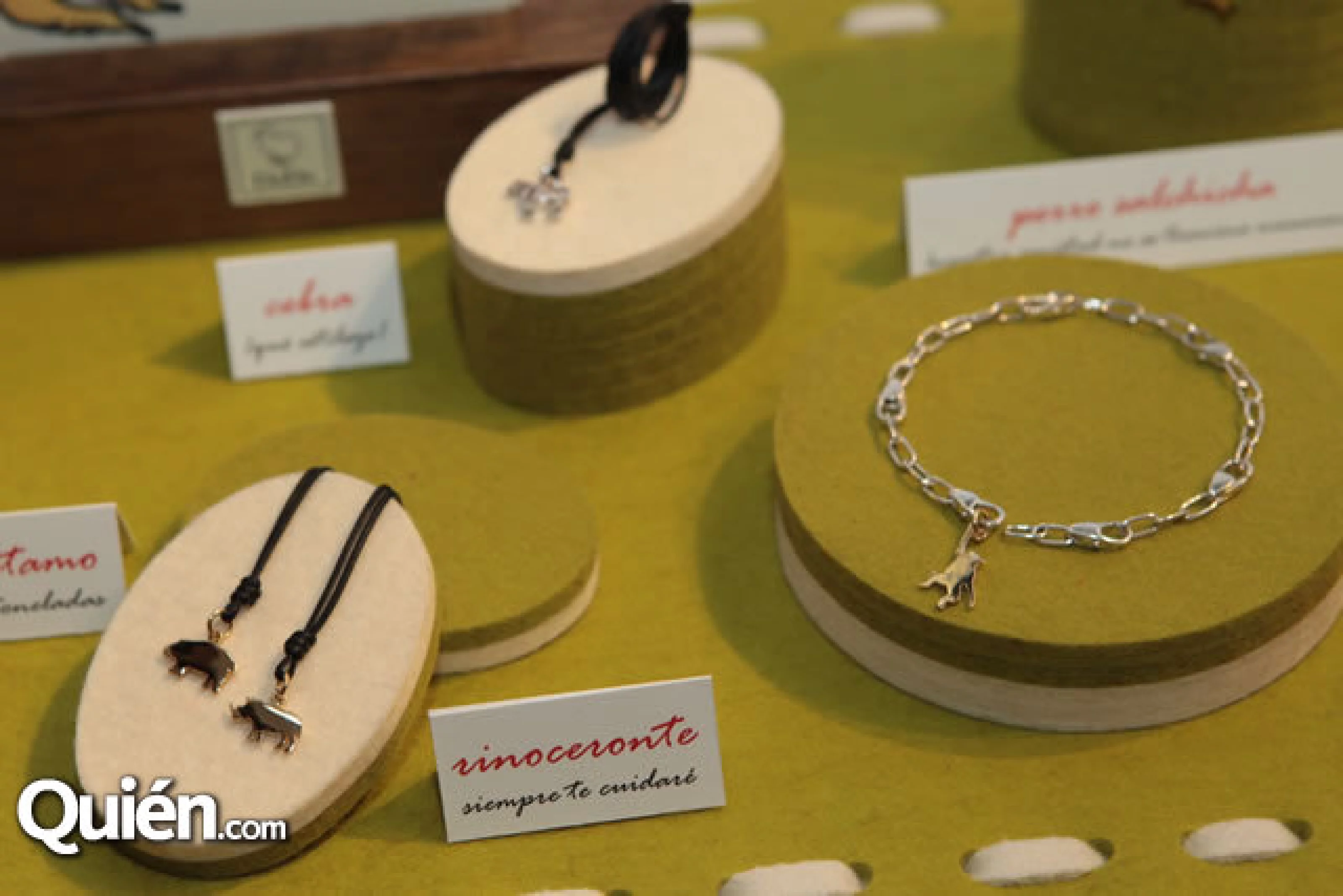 Emilio Azcárraga y Sharon Fastlich en presentación de joy...