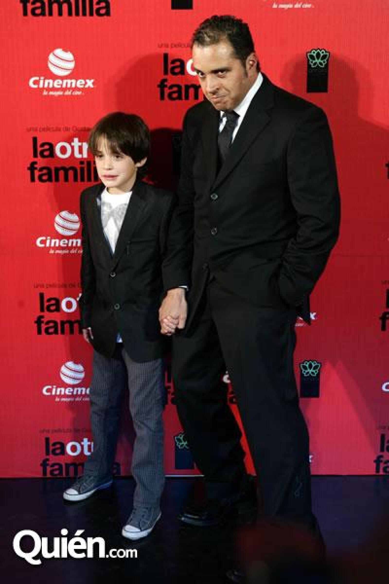 Alfombra Roja La Otra Familia