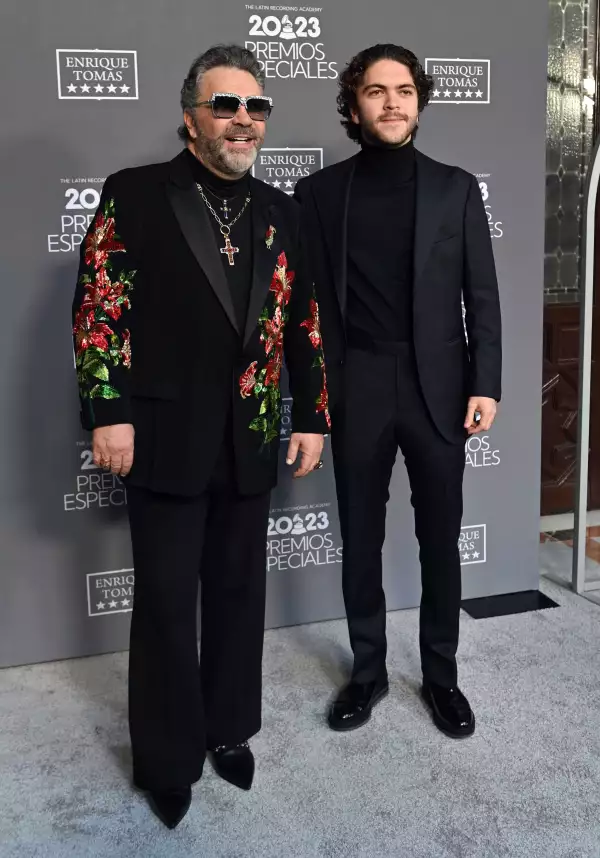 José Manuel, hijo de Lucero, cumple 23 y la cantante lo presume como ...