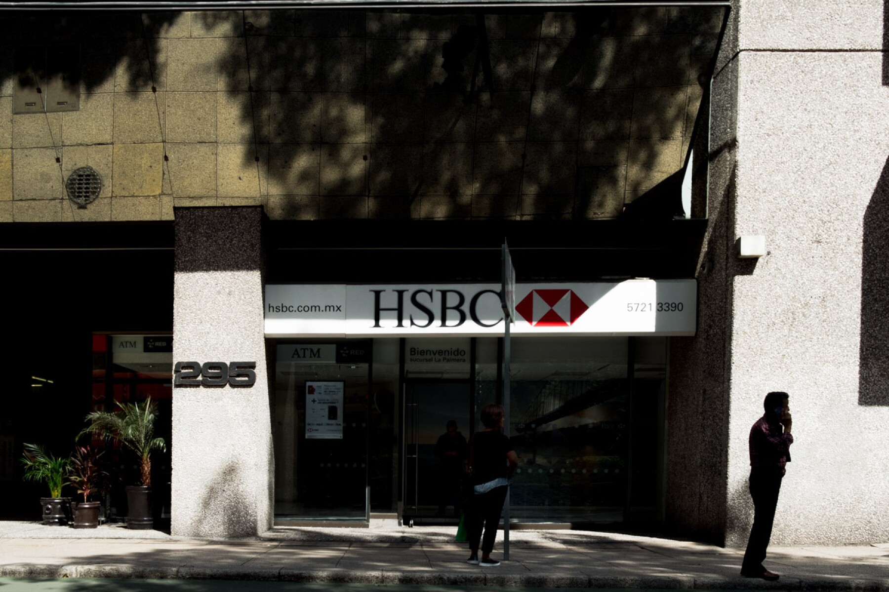 HSBC anuncia el cierre de sucursales en México ante contingencia