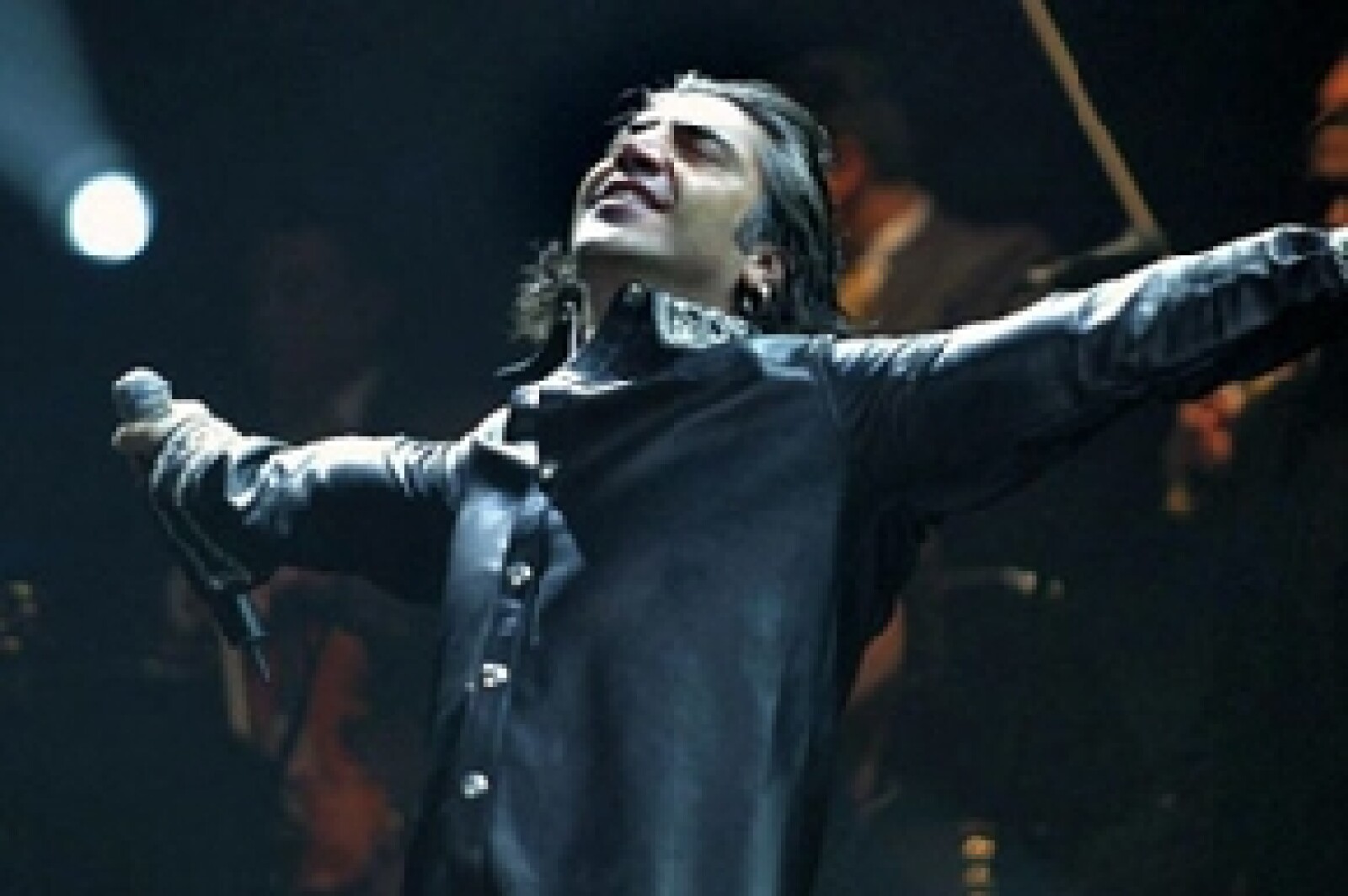 Alejandro Fernández termina serie de conciertos en España