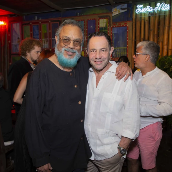 Filippo Brignone y Alejandro Bracho celebran una edición más de GNP ...