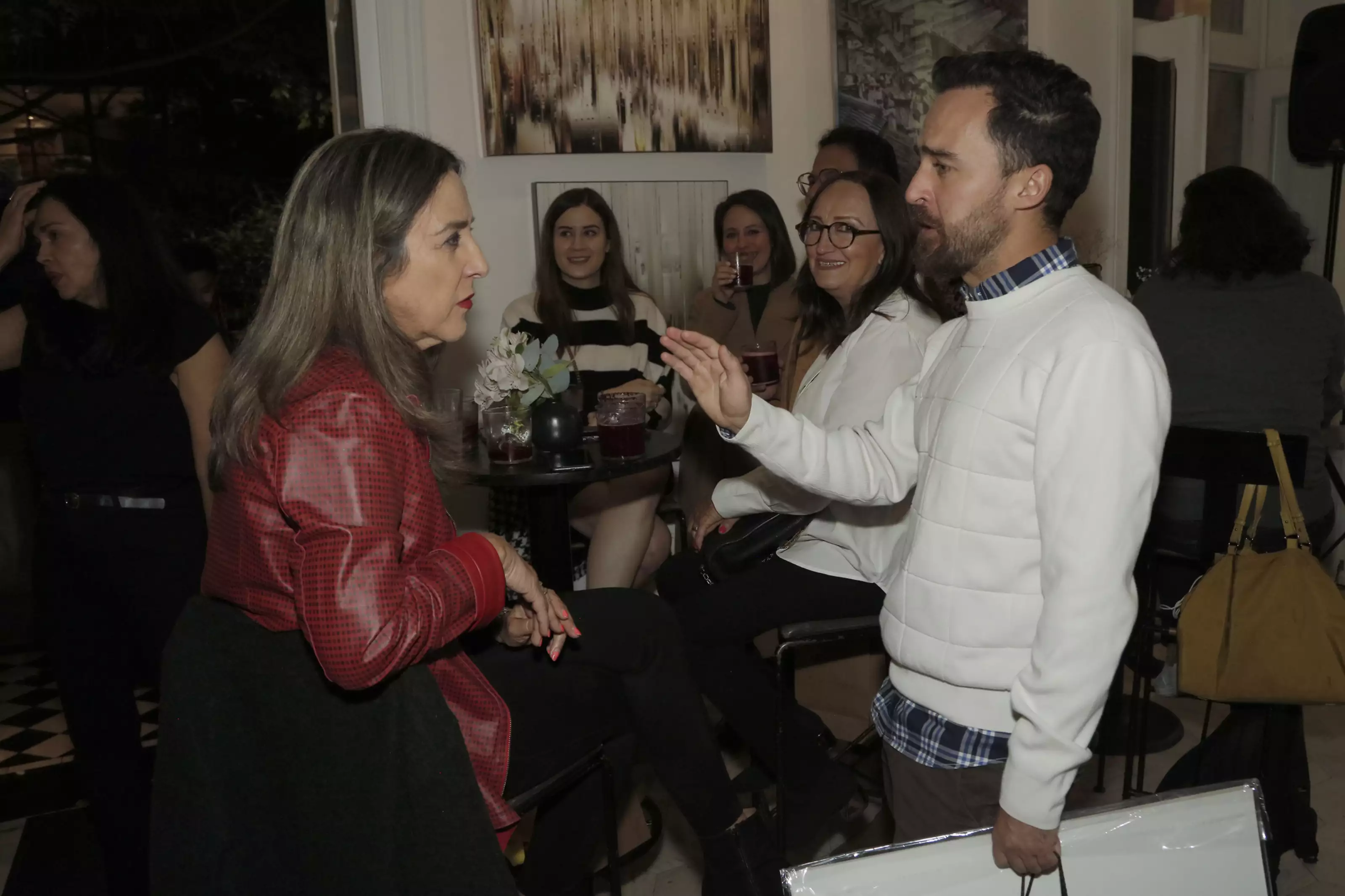 Laura Soto presenta su libro Primero tuve que morir