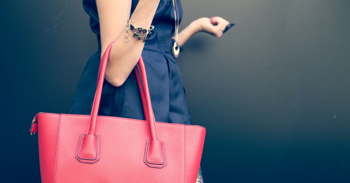 1, 3, 6 kilos, ¿cuánto debería pesar la bolsa de una mujer?