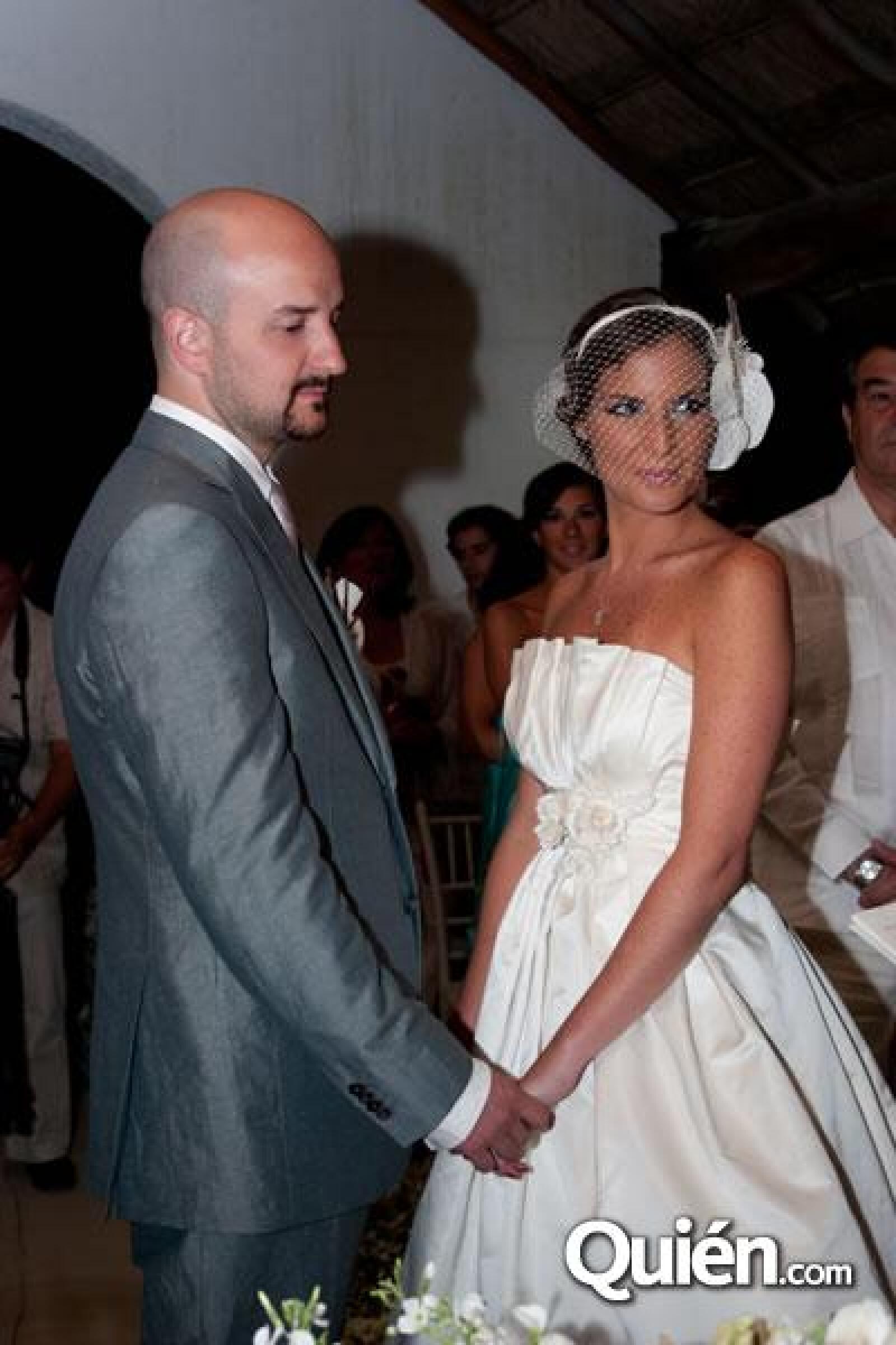 José Portilla y Angie Taddei se casaron en la Riviera Maya