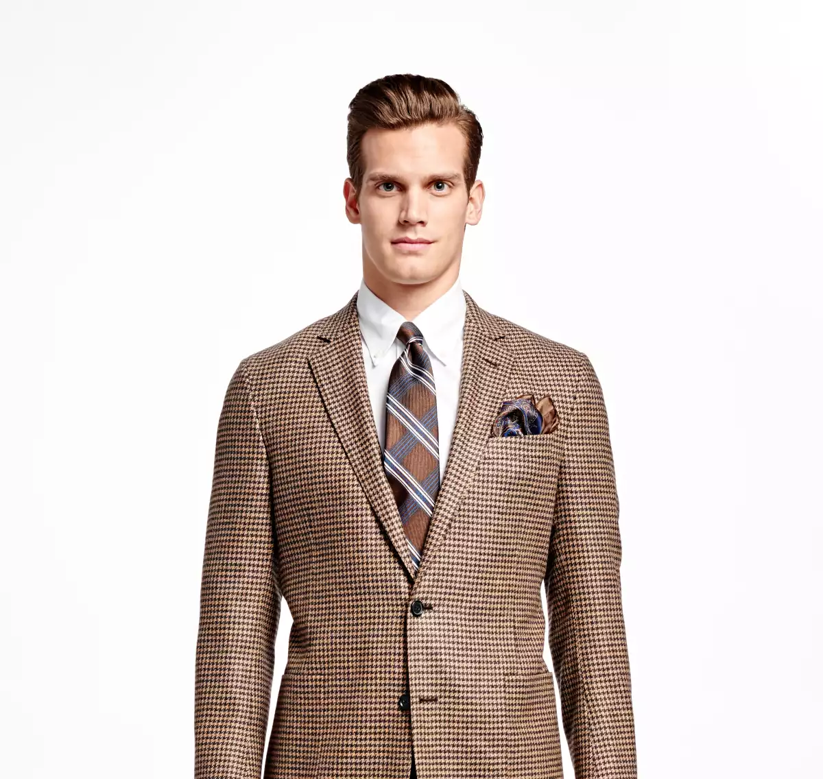 3 formas de combinar la corbata y lucir impecable