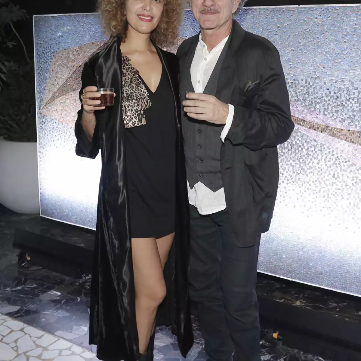 Sarah Gore, Héctor Mijangos y Enrique Norten en la inauguración del ...