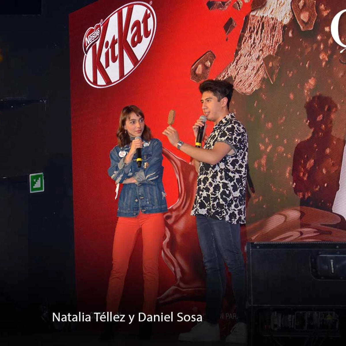 Natalia Téllez y Daniel Sosa presentan la paleta Kit Kat