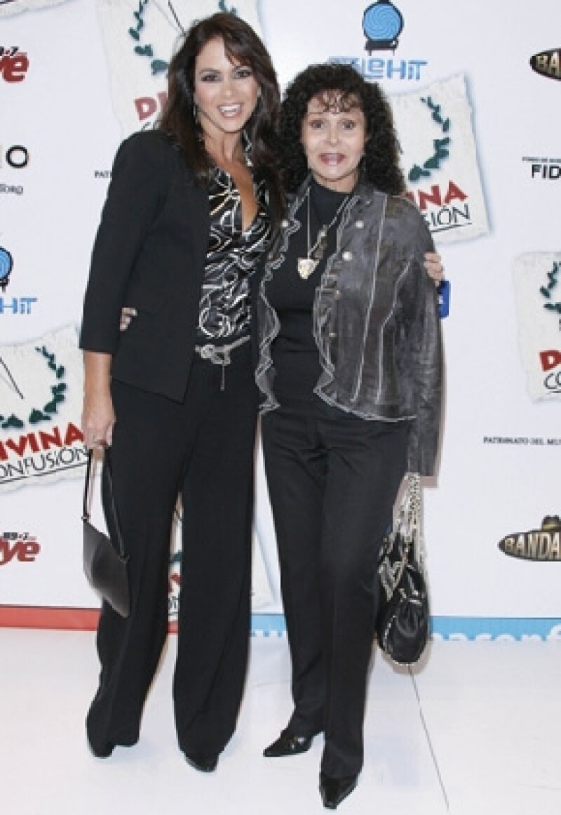 Hermano de Lucero levanta denuncia por video de su mamá