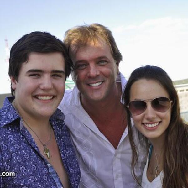 René Strickler en Pool Party