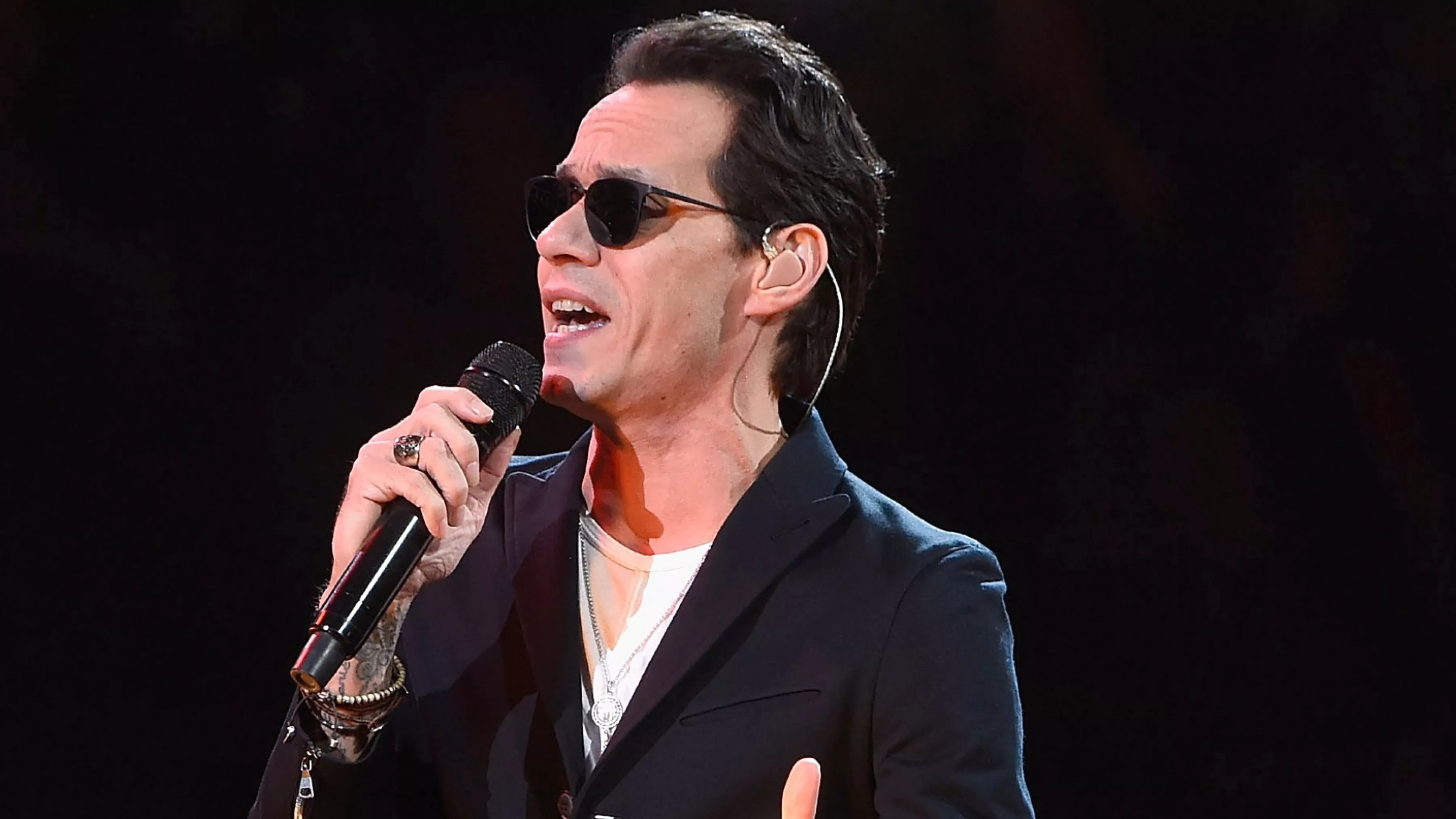 Marc Anthony aplaza su gira debido a un 'intenso dolor'