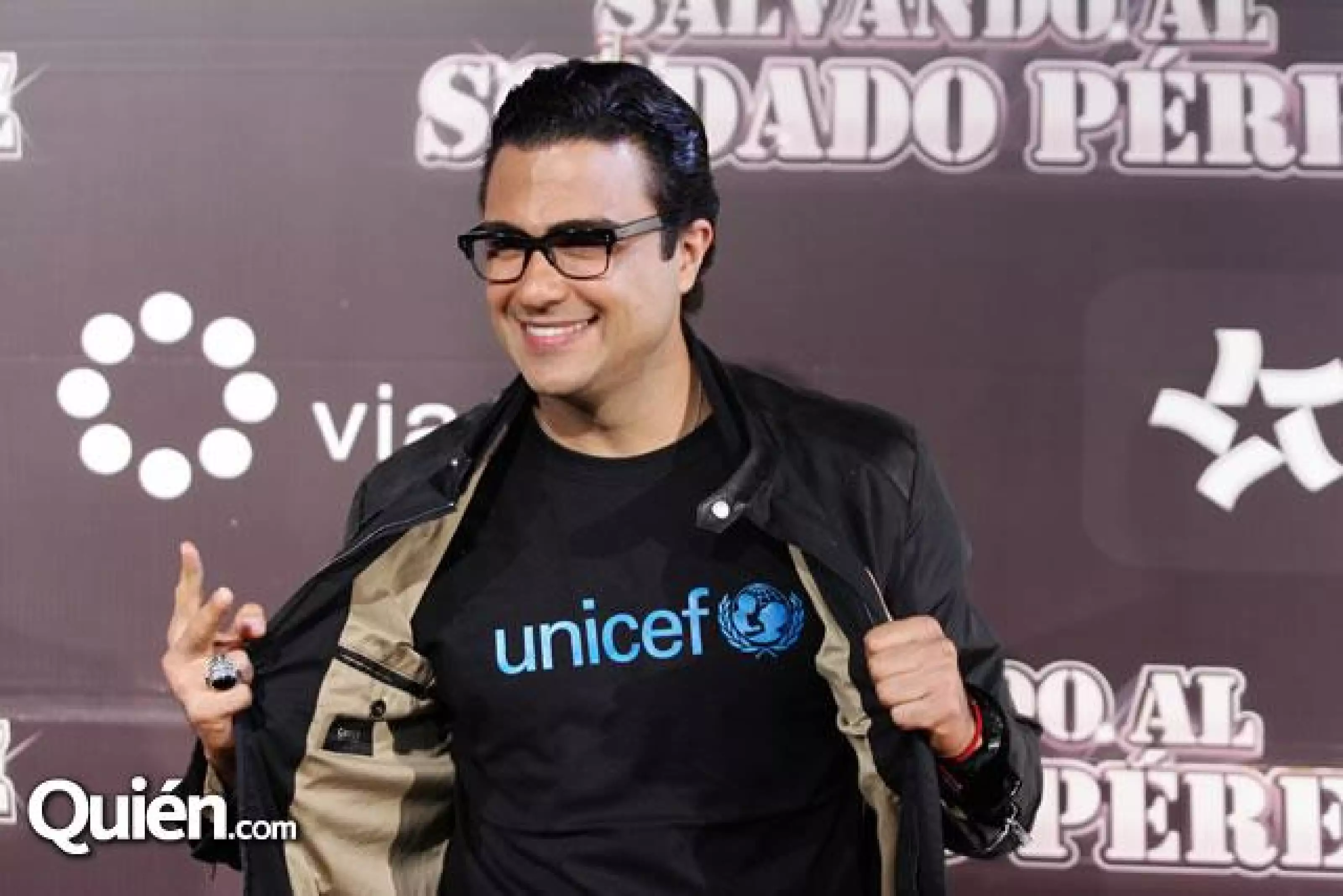 Billy Rovzar presenta `Salvando al soldado Pérez'