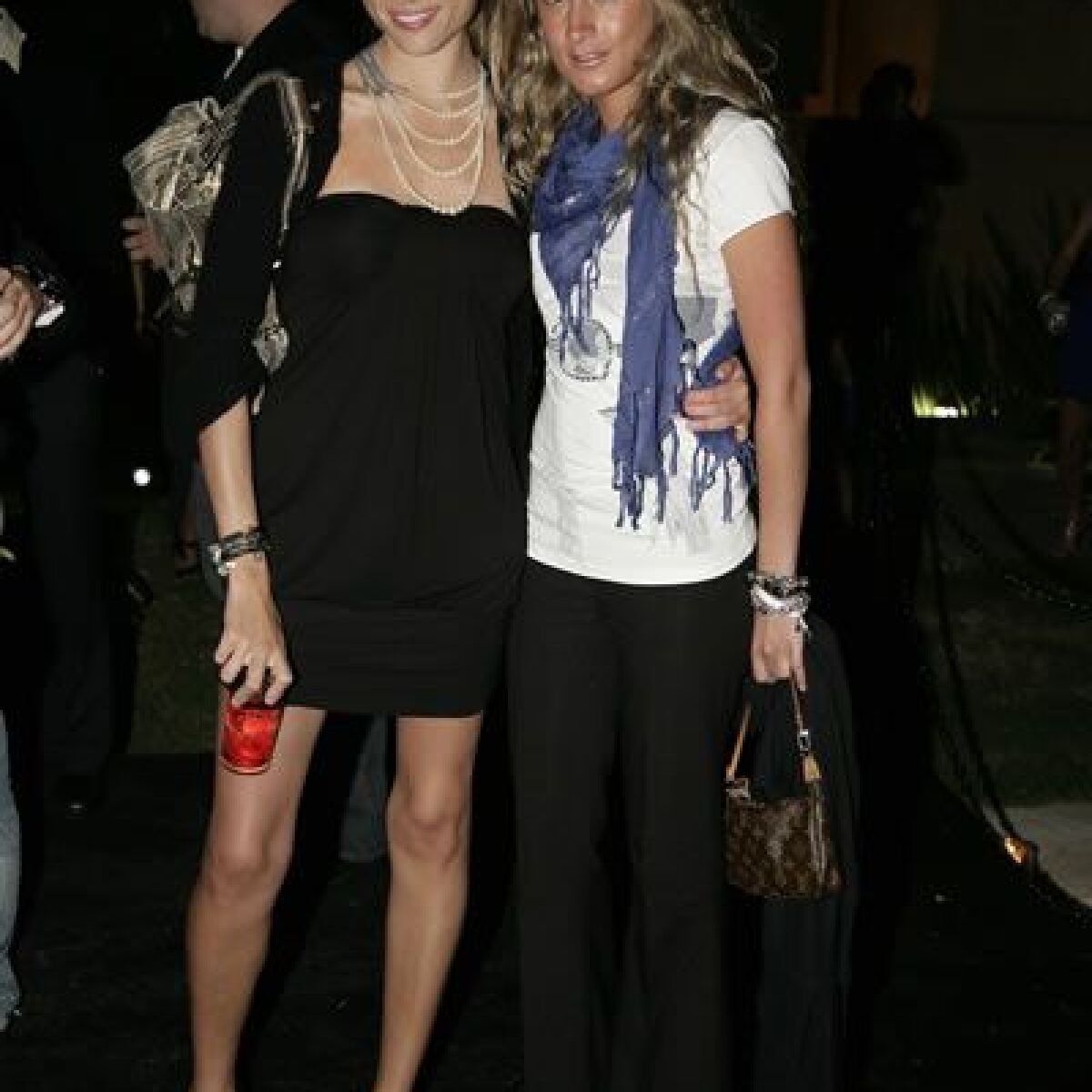 Sonia Felix y Ana Lourdes Mexia de fiesta
