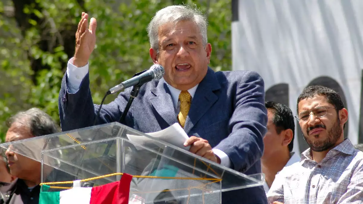 Andrés Manuel López Obrador acudiría al llamado de unidad de Calderón